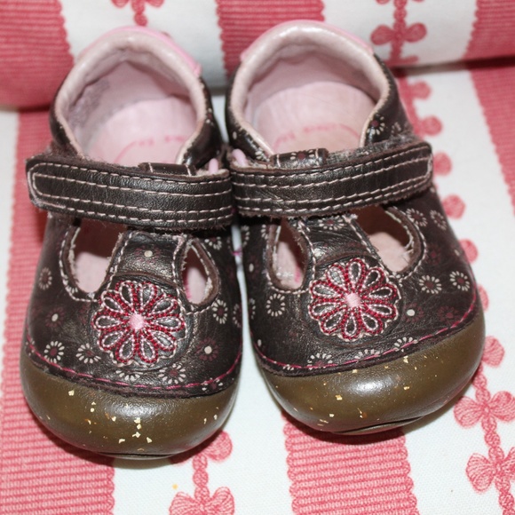 Stride Rite | Shoes | Stride Rite Walker Shoe Sz 35 | Poshmark